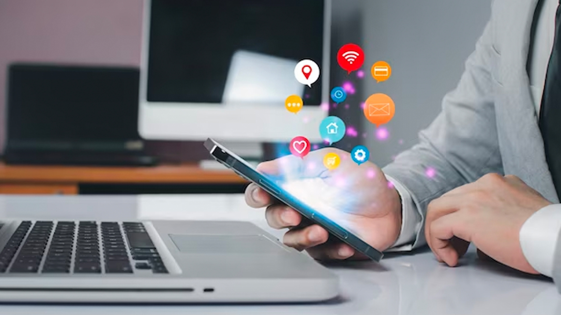 How to Strengthen Online Presence and Make Your Business Stand Out